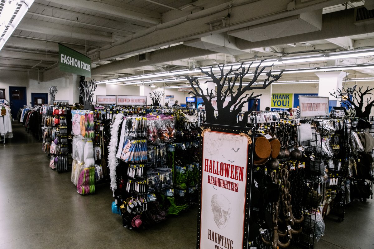 2019 Glitter Season and Halloween this Fall at Seattle Goodwill ...